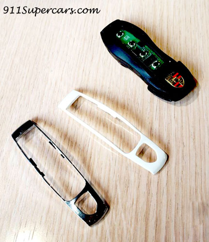 ポルシェ911 GT3の鍵の色を完全な白に。さらに変更