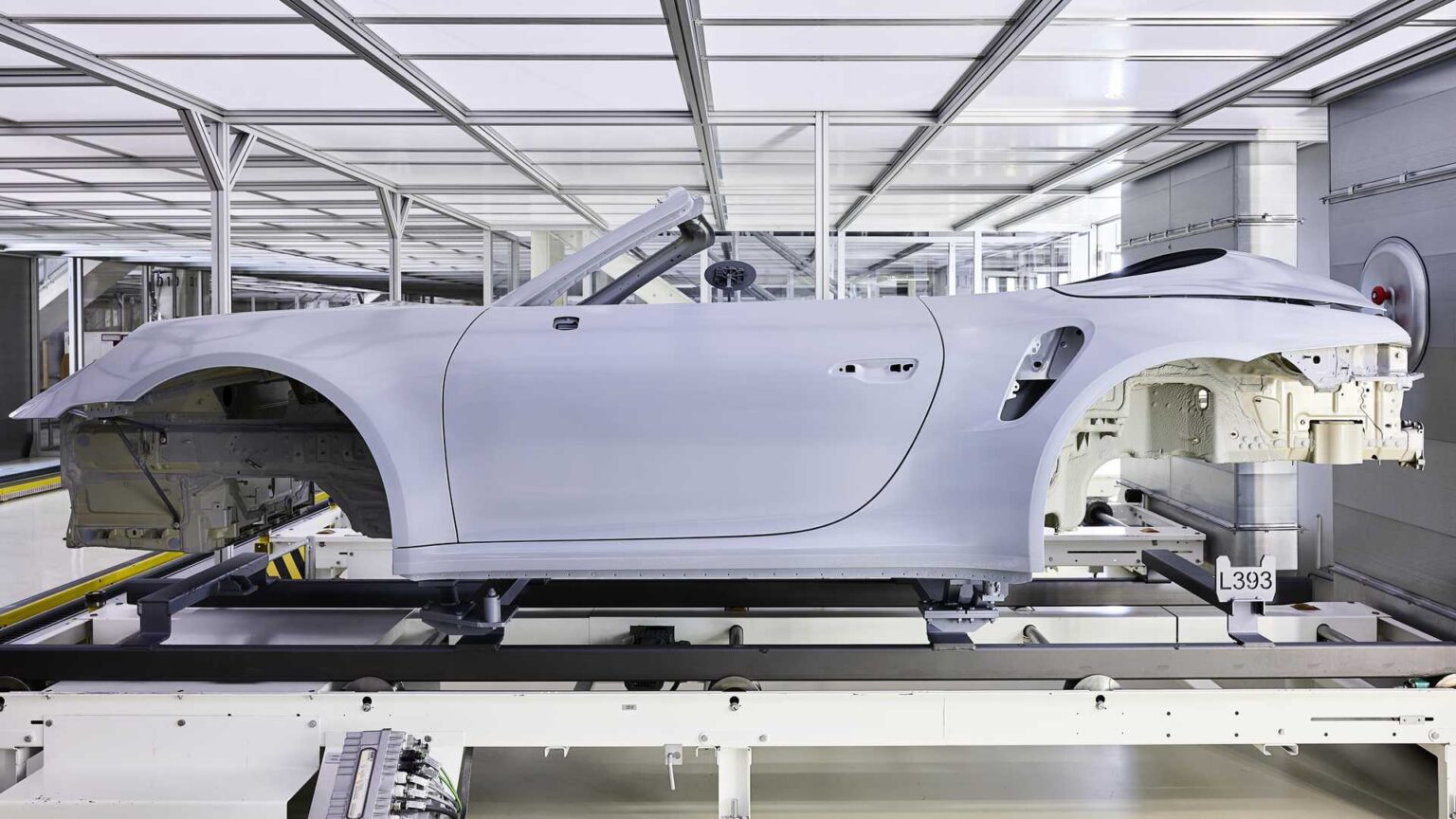 ポルシェのPTSカラーが追加され選択できるボディカラーが160色以上に