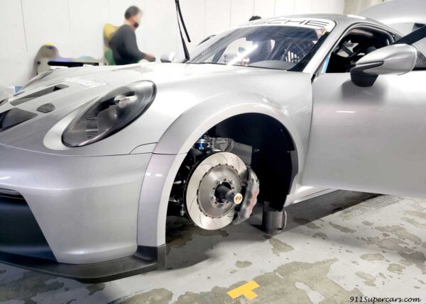 992型 ポルシェ911 GT3カップカーとの出会い(GENROQ取材見学)