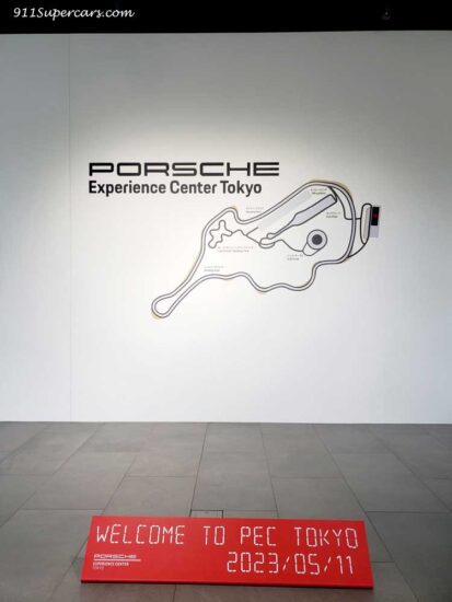 ポルシェエクスペリエンスセンター東京(PEC東京)でポルシェ911ターボ体験