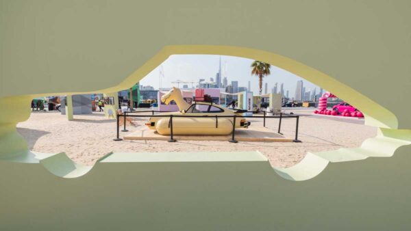 ドバイで開催された『アイコンズ・オブ・ポルシェ・フェスティバル』と特別なゾンダーブンシュ車の発表