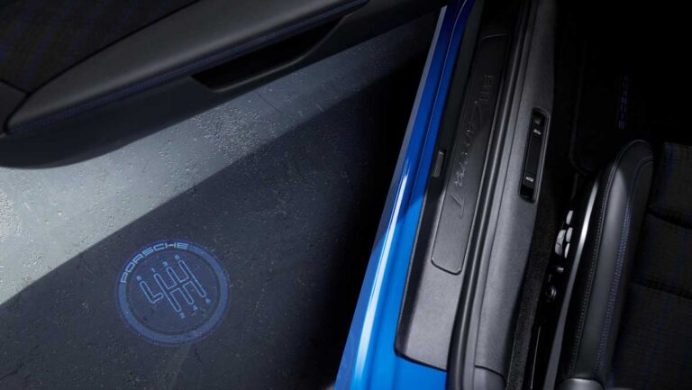 992.2 新型ポルシェ911カレラTがクーペとカブリオレで登場