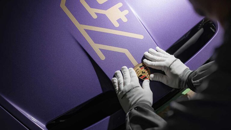 ポルシェ・モルドバ15周年記念：911 GT3 ツーリング『Tree of Life』発表